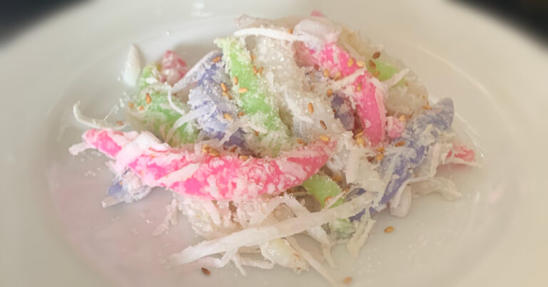 カノムレップムーナーン 女性の手の爪と言う名のお菓子